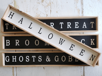 10 of the cutest DIY Halloween Signs you NEED to make.